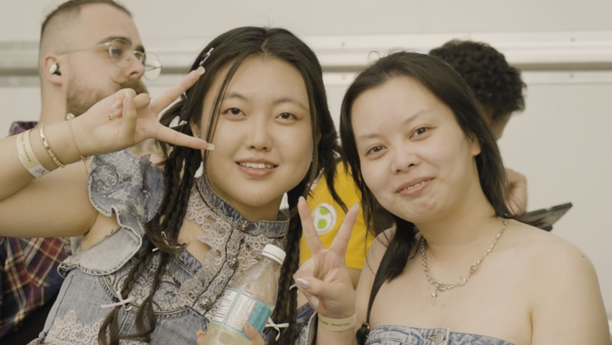 Qui sont les fans de K-pop à Montréal? | En bref | Radio-Canada